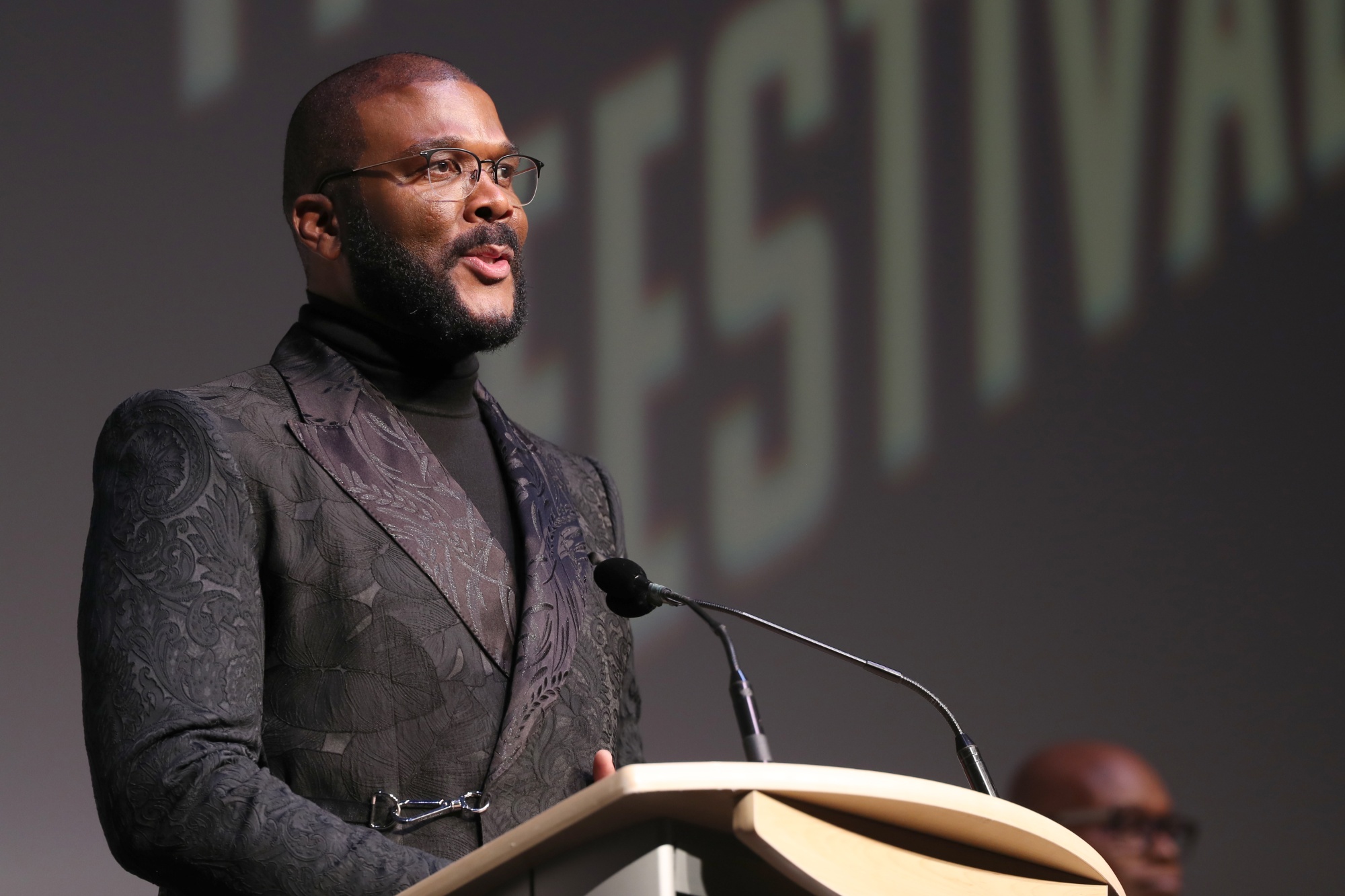 Tyler Perry Halts $800M Studio Expansion As AI Reshapes Hollywood